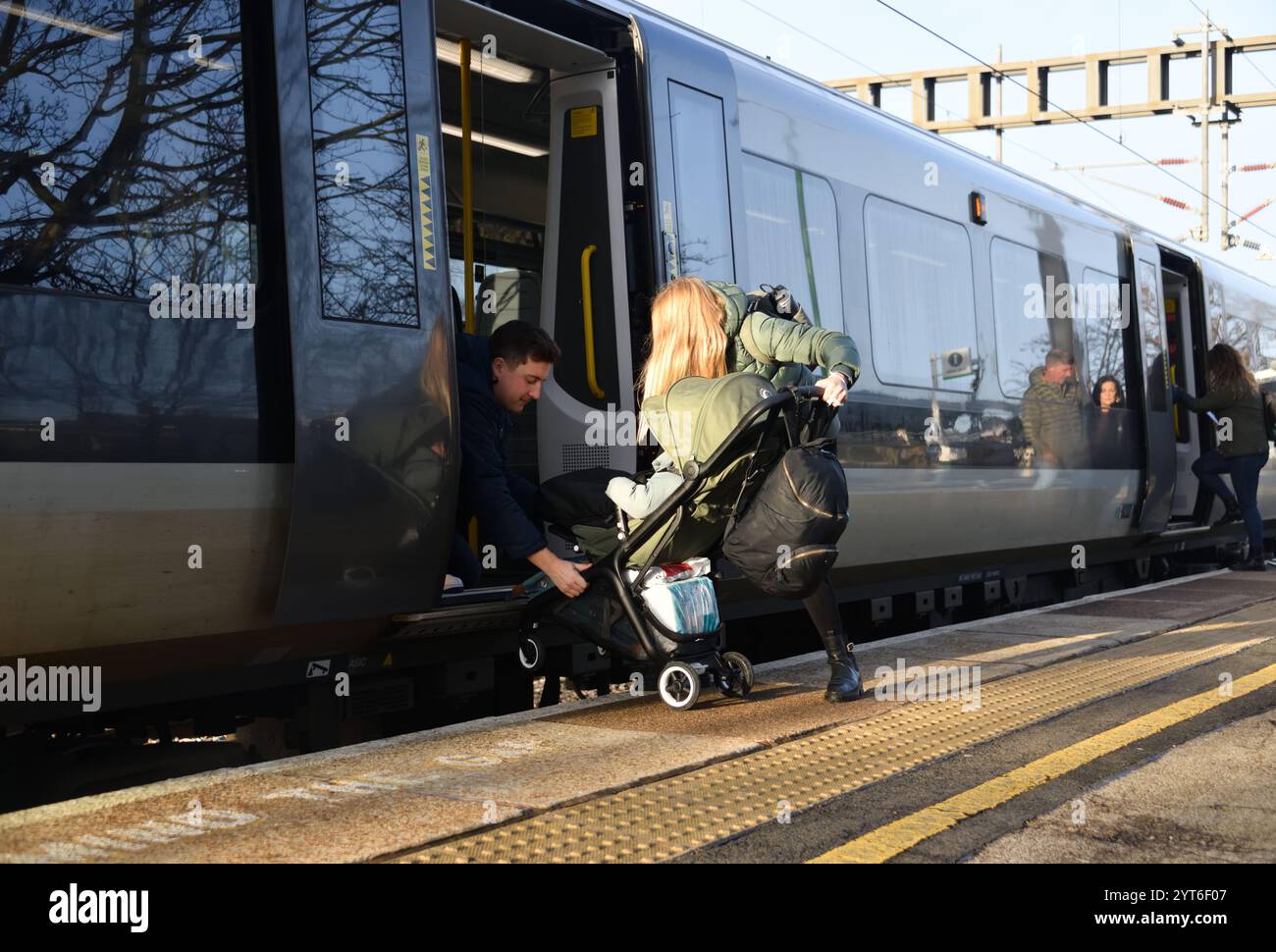 Mind The Gap - No level boarding a train at this platform due to high ...