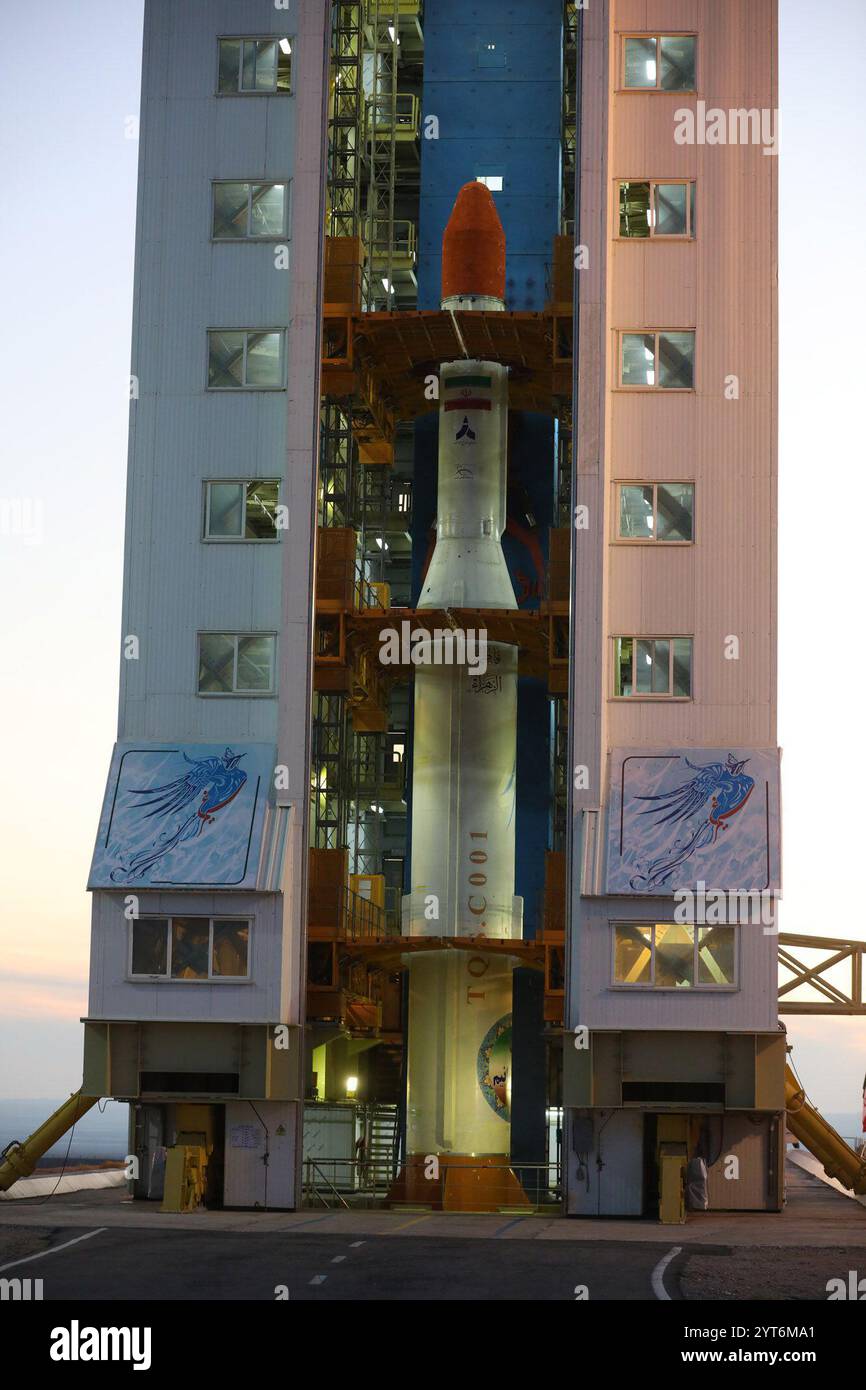 Simorgh rocket hi-res stock photography and images - Alamy