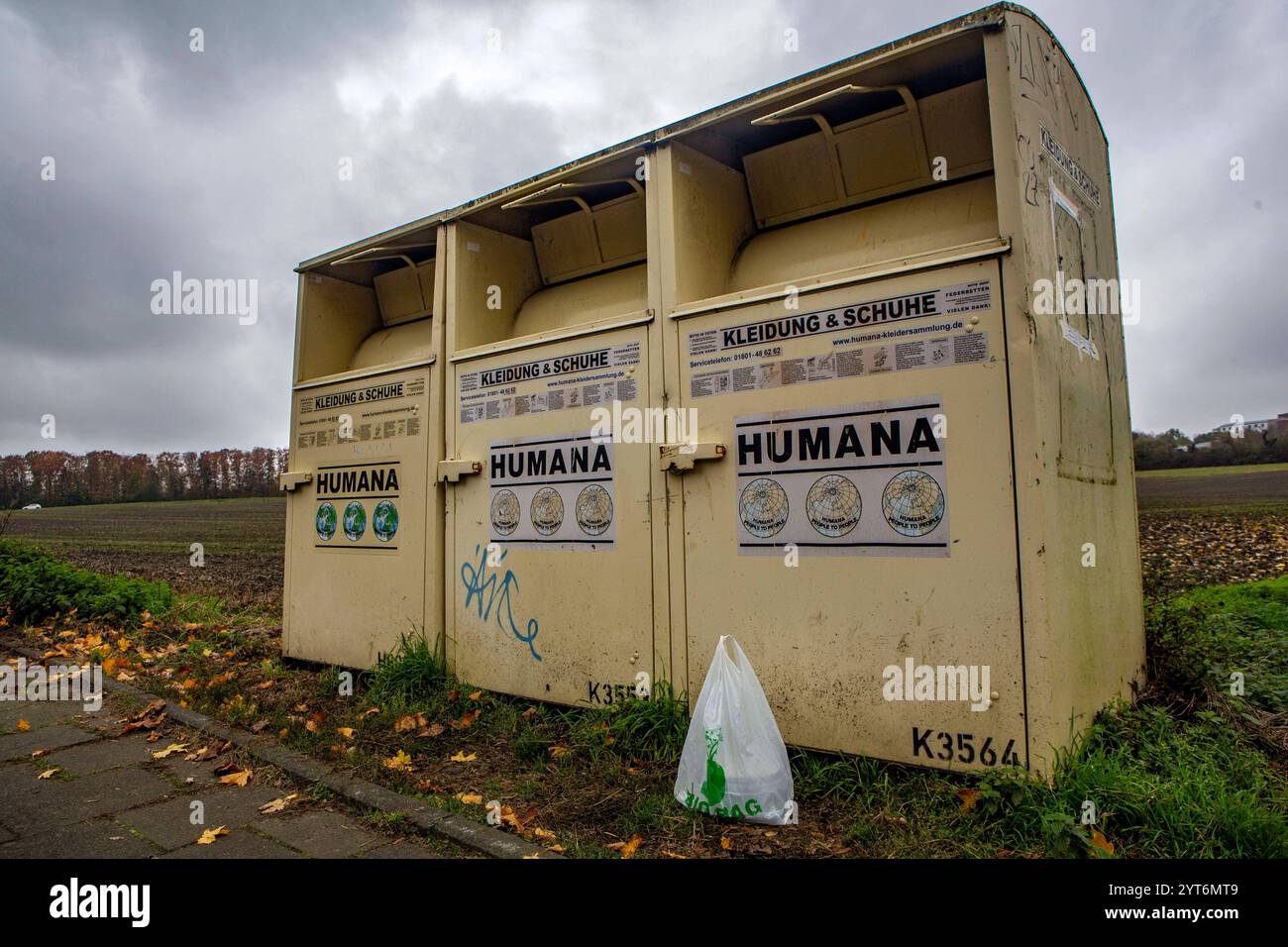 Spenden sammlung hi-res stock photography and images - Alamy