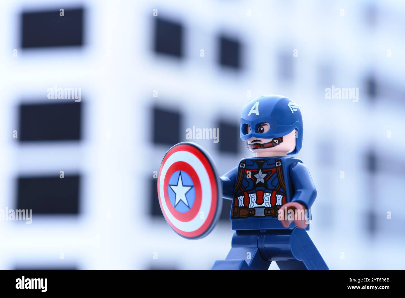 Captain america shield marvel hi-res stock photography and images - Alamy
