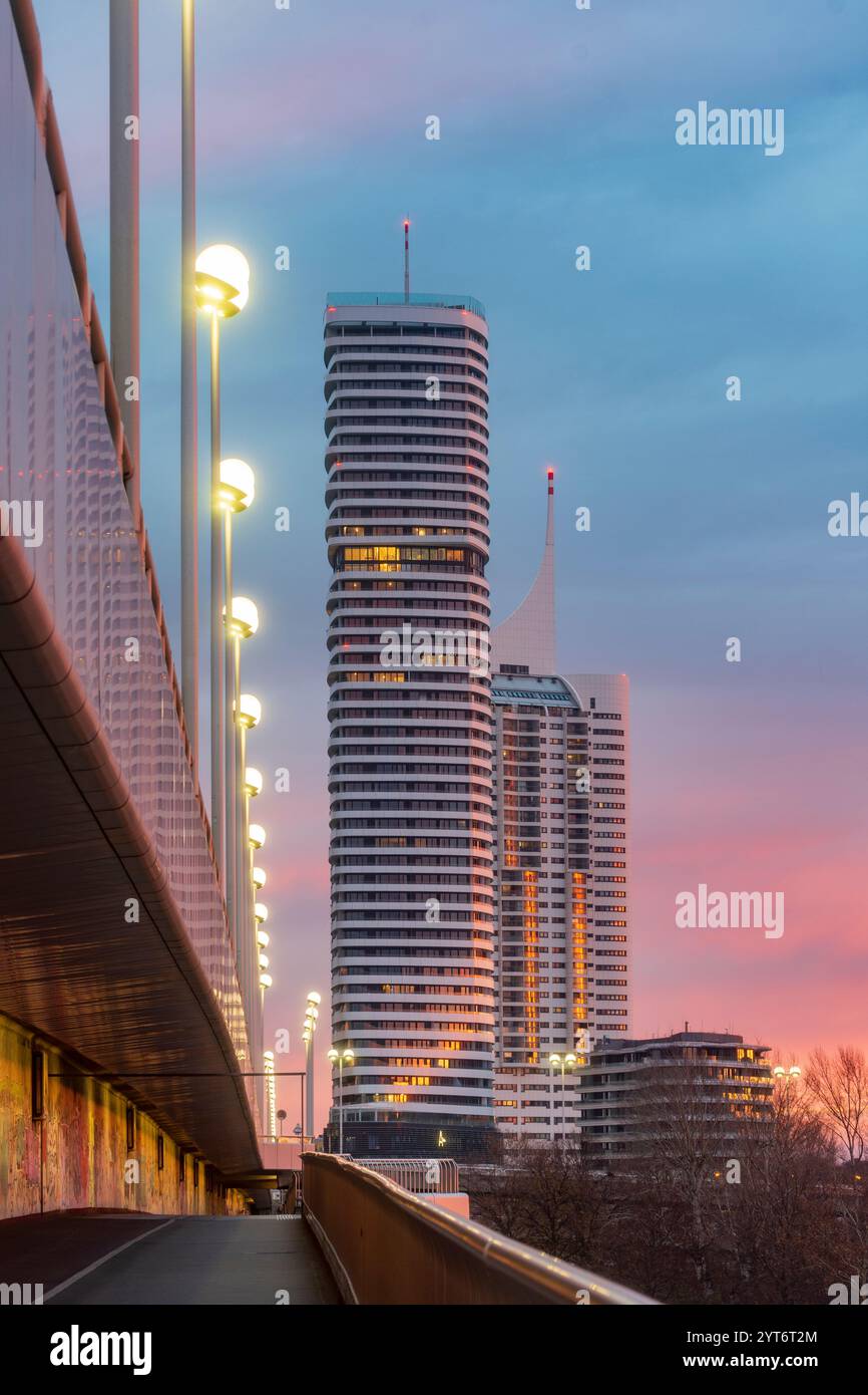 Vienna: bridge Reichsbrücke, high-rise Danube Flats, high-rise Hochhaus ...