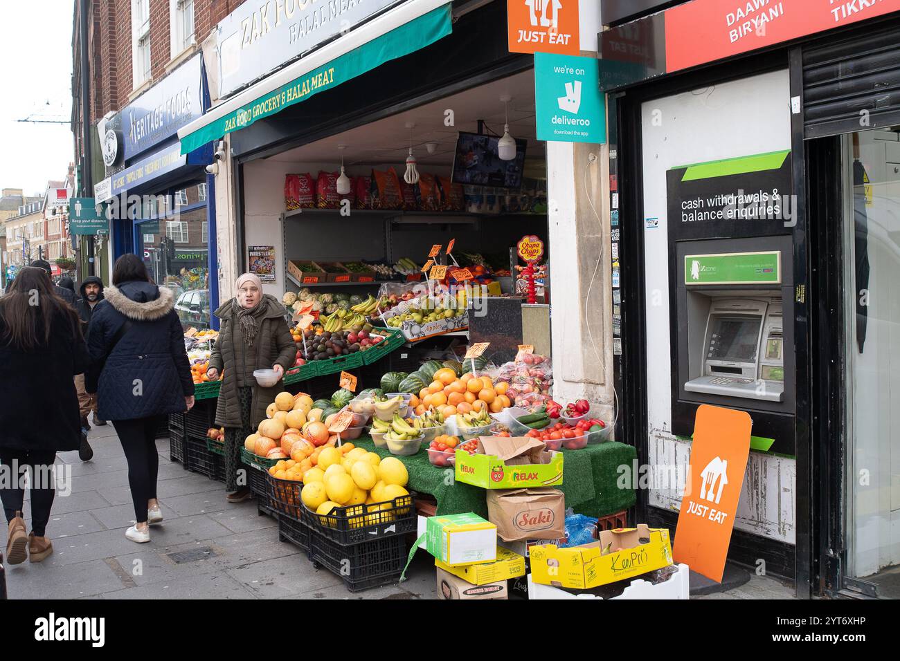 Slough, UK. 6th December, 2024. A fruit and veg shop in Slough Town ...