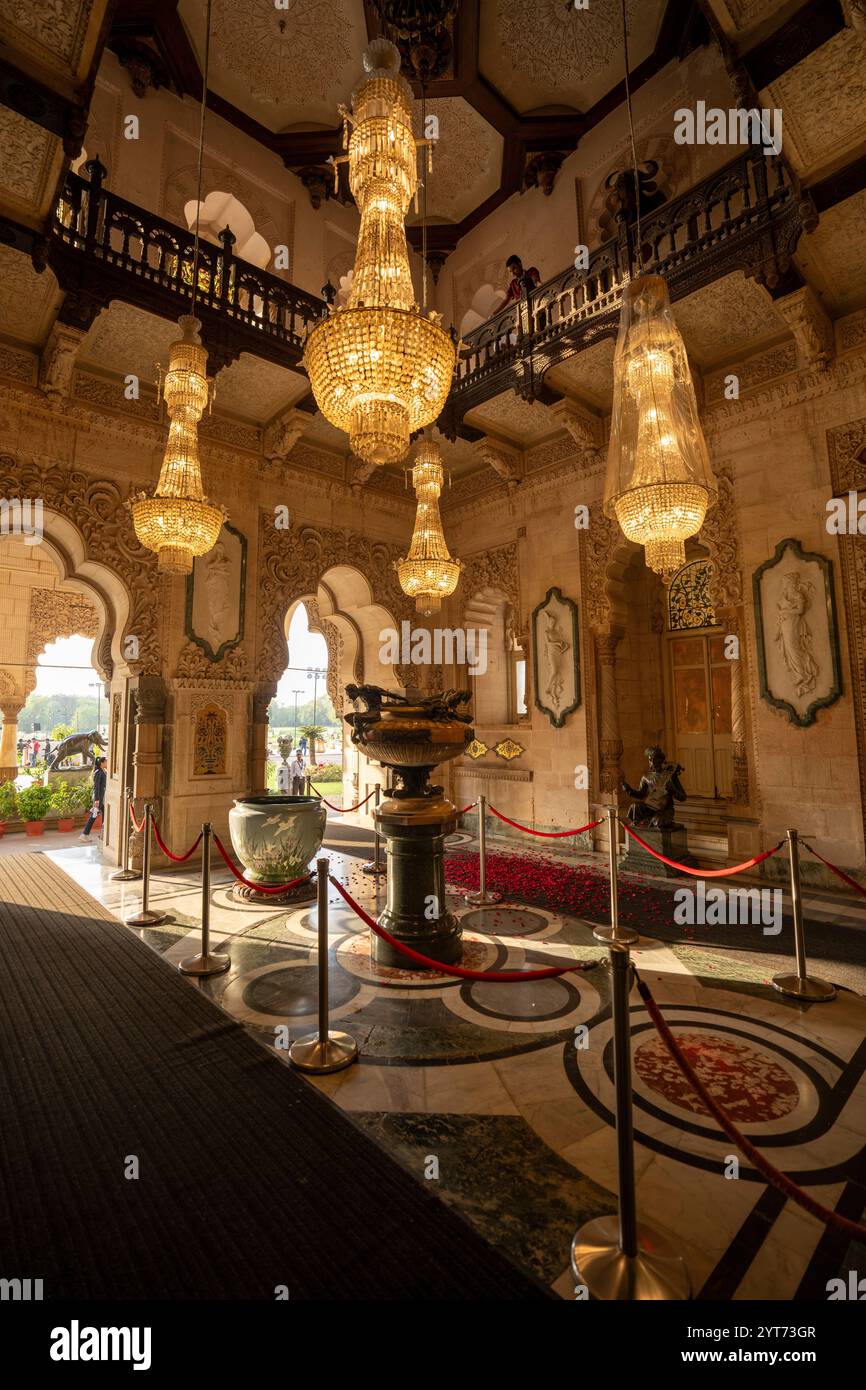 Motibaug Palace, Vadodara, Baroda, India Stock Photo - Alamy