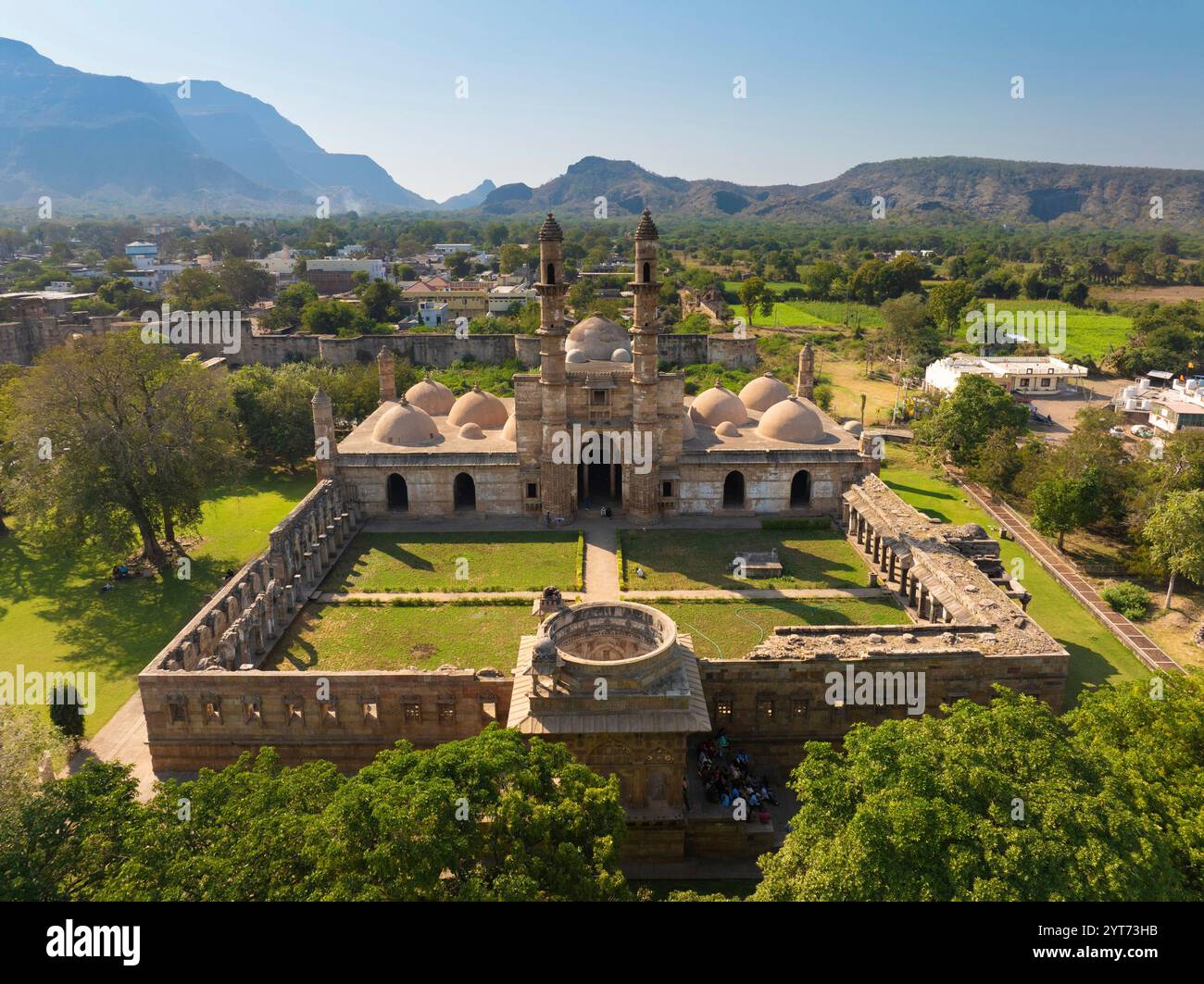 Champaner-Pavagadh, Champaner in India, Gujarat, UNESCO World Heritage ...