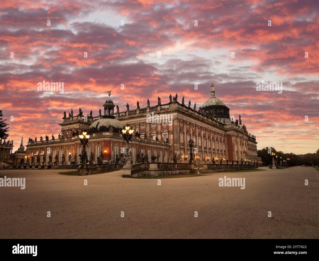 Stunning architectural view grand hi-res stock photography and images ...