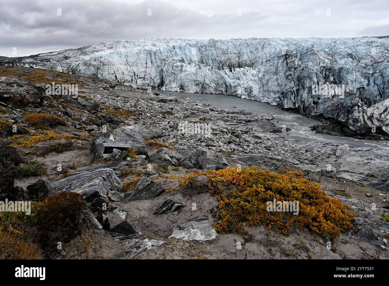 The glacial font and meltwater flow of Russell Glacier in western ...