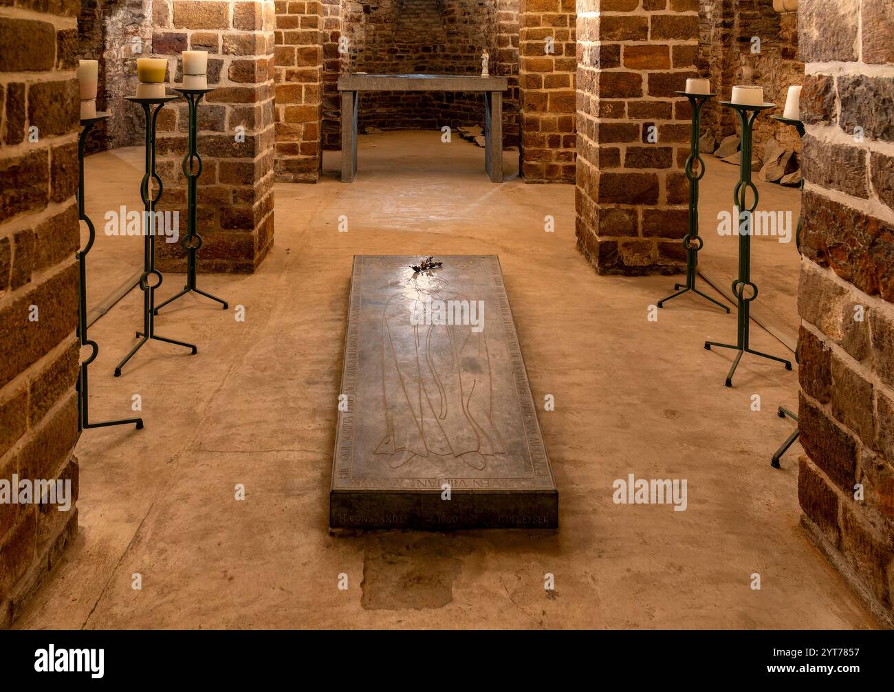 Mesen, Sint-Niklaaskerk, Messines, the church of St. Nicholas with its ...