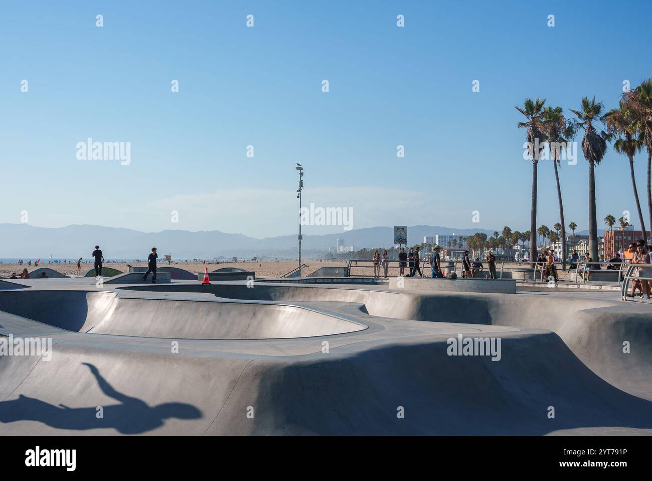 Venice beach skate park ocean hi-res stock photography and images - Alamy