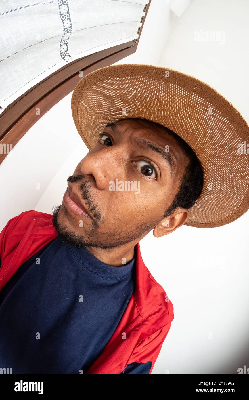Close up man wearing straw hat hi-res stock photography and images - Alamy