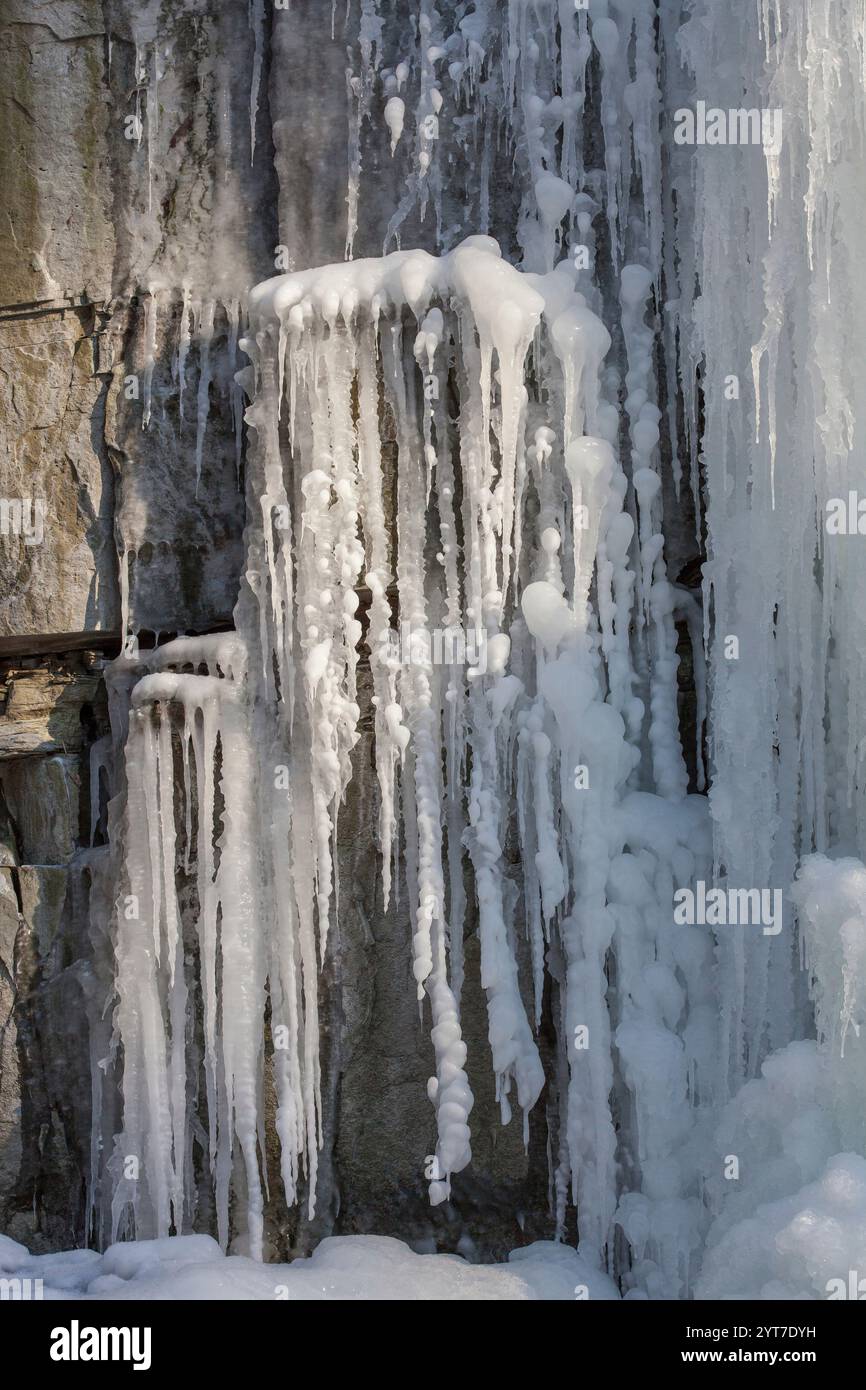 Icy colours hi-res stock photography and images - Alamy