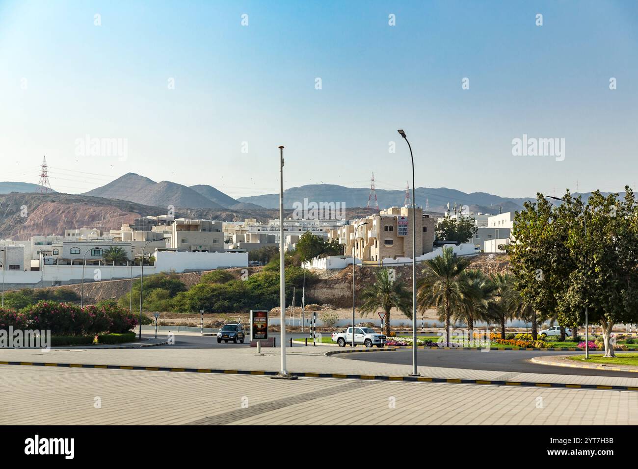 Oman muscat sultan qaboos street hi-res stock photography and images ...