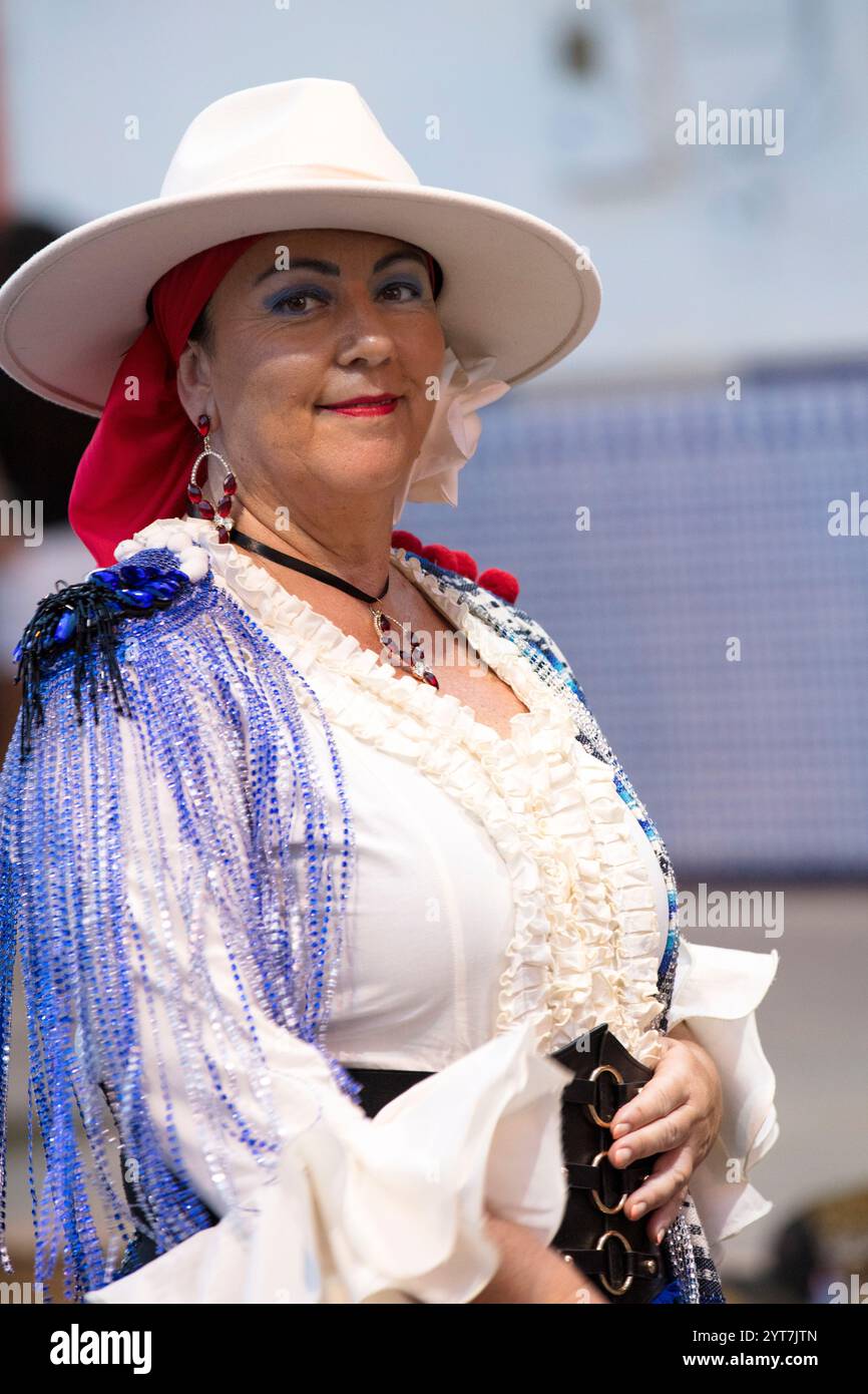 Moros y Cristianos, Fiesta, Customs, Portrait, Women, Tradition ...