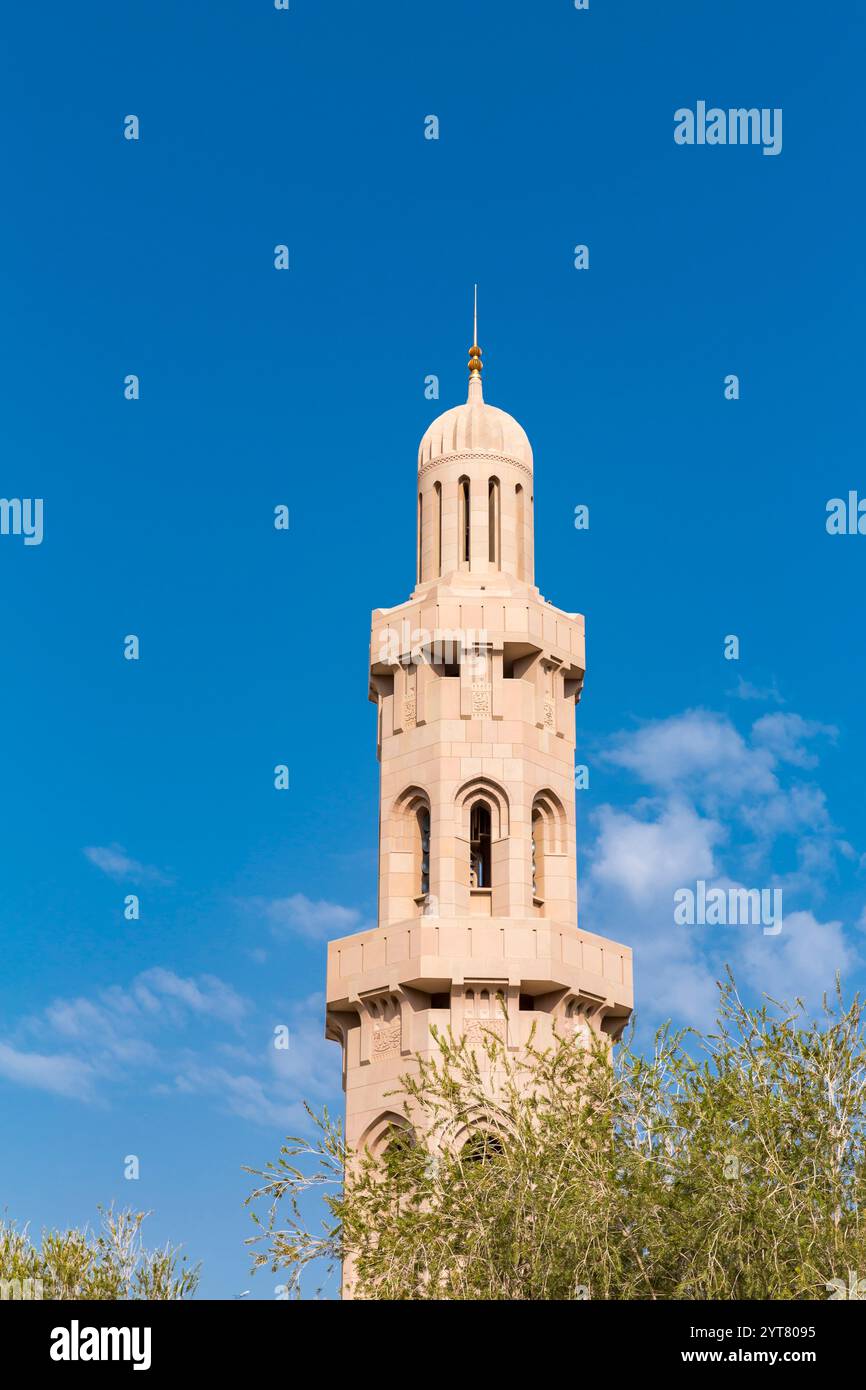 Minaret, Sultan Qaboos Grand Mosque, Muscat, Muscat, Oman, Arabian ...