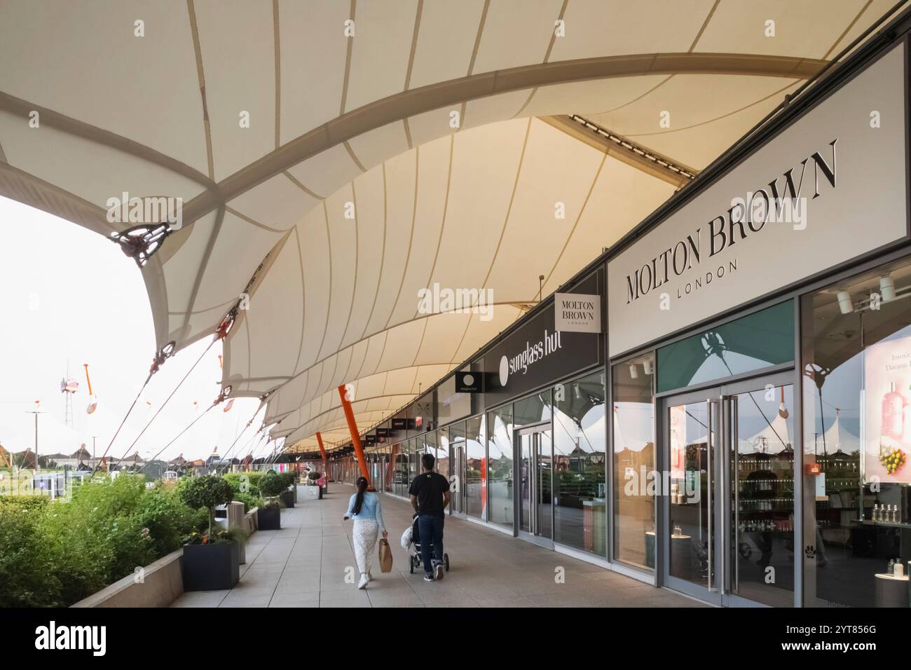 England, Kent, Ashford, The Ashford Designer Outlet with Fabric Roof ...