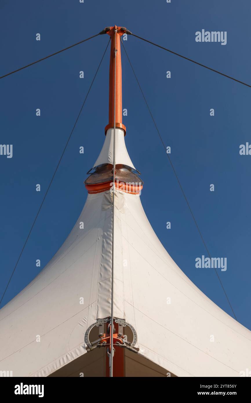 England, Kent, Ashford, The Ashford Designer Outlet with Fabric Roof ...