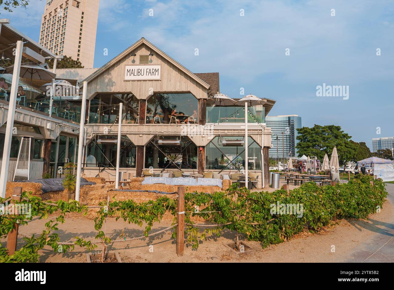 Malibu restaurant on the beach hi-res stock photography and images - Alamy