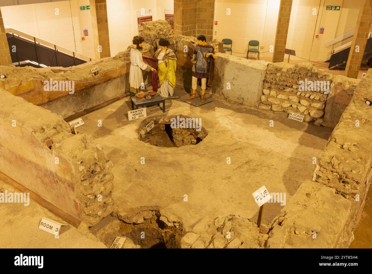 Roman house interior hi-res stock photography and images - Alamy