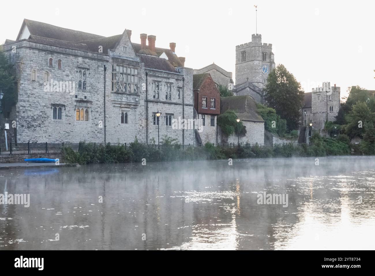 England, Kent, Maidstone, The Archbishops Palace and River Medway Stock ...
