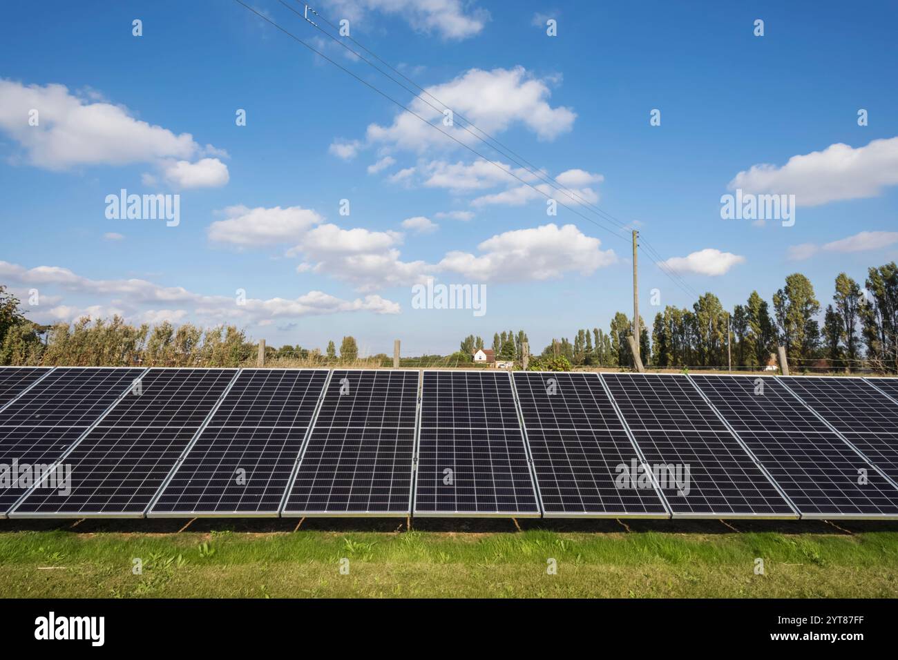 Solar farm in kent, england hi-res stock photography and images - Alamy
