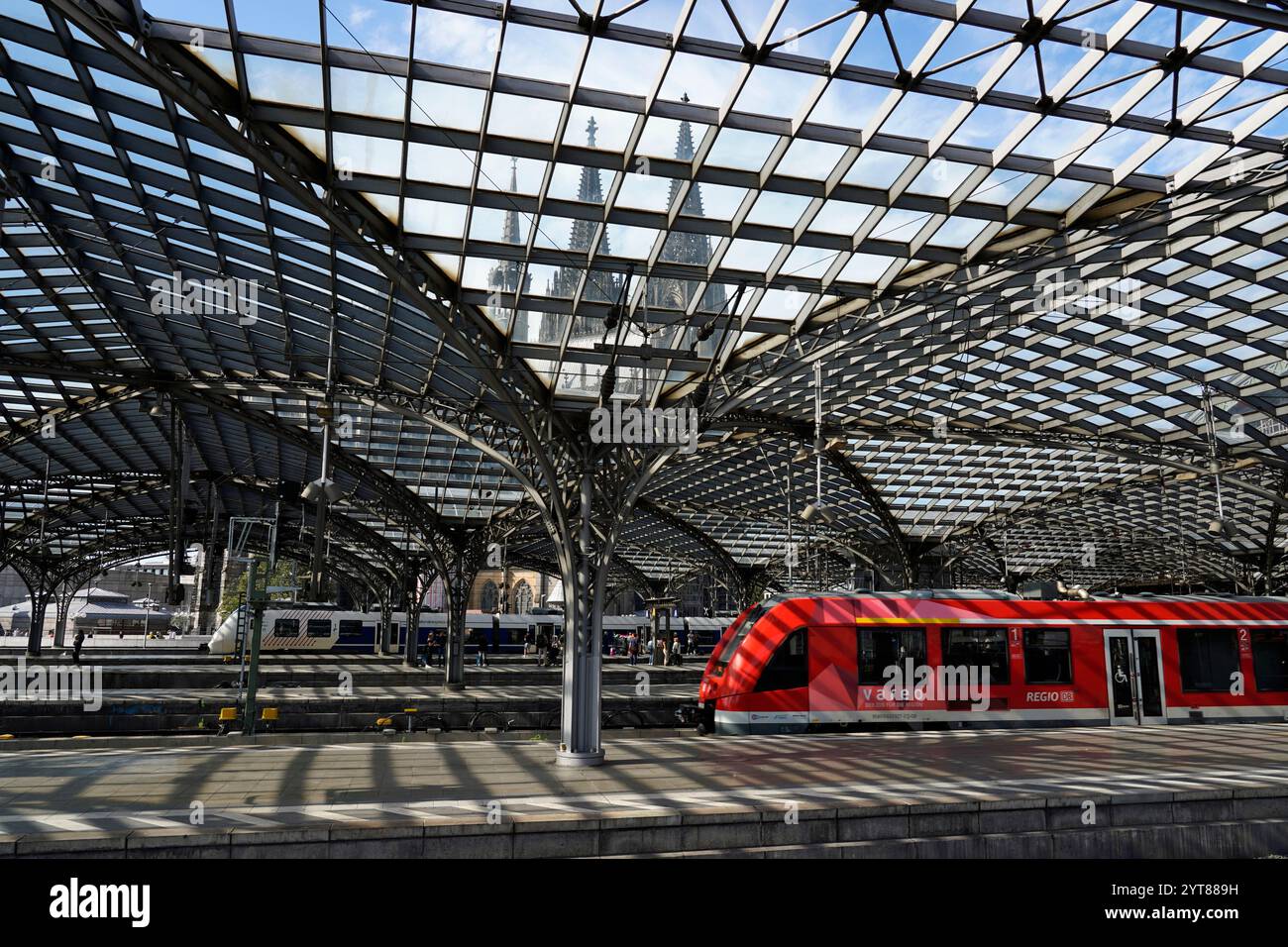 Germany, North Rhine-Westphalia, Cologne, central station, interior ...