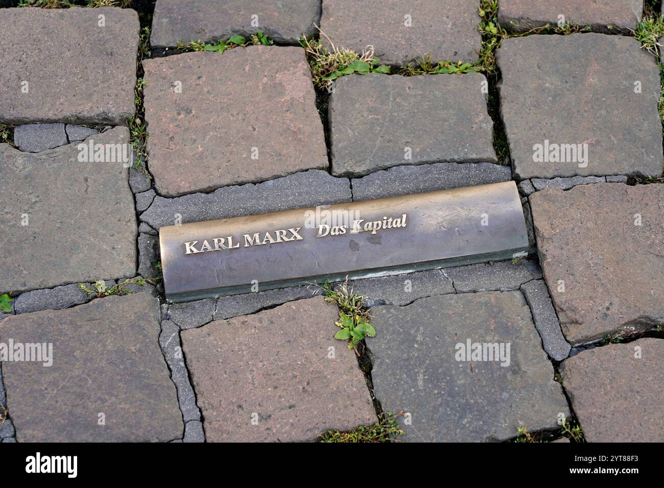 Germany, North Rhine-Westphalia, Bonn, market square, pavement, book ...