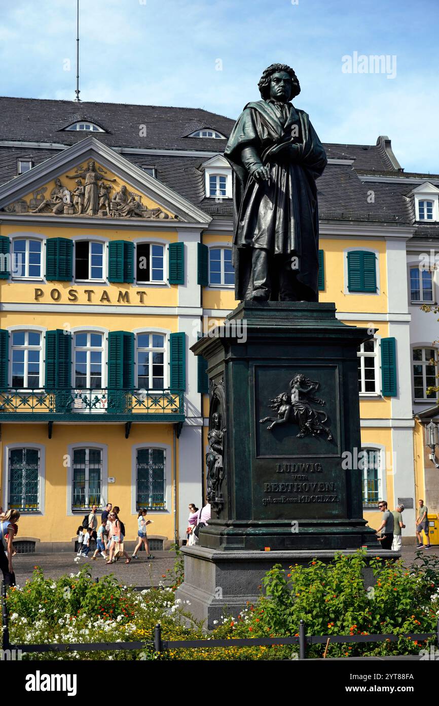 Beethoven statue hi-res stock photography and images - Alamy
