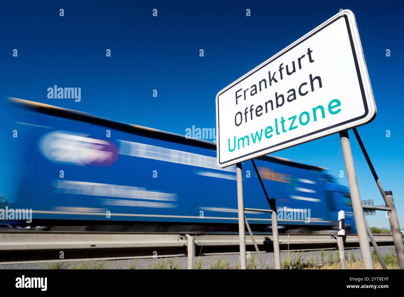 Environmental zone sign on the a5 hi-res stock photography and images ...