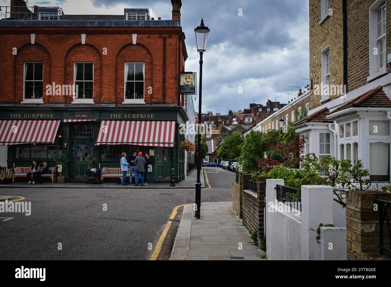 Quaint British Neighborhood Pub - Chelsea, England Stock Photo - Alamy