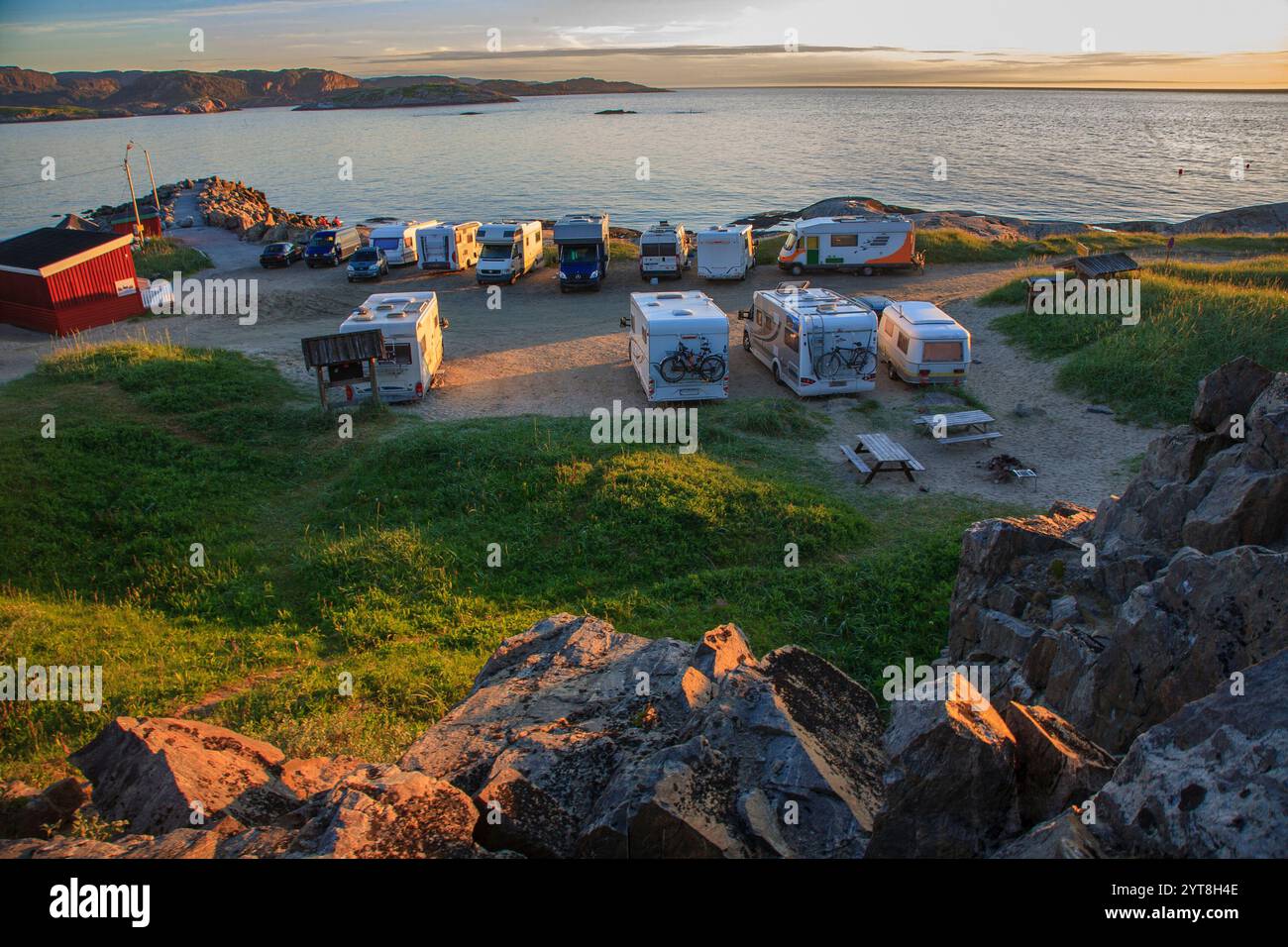 Motorhomes on the Arctic Ocean on the Russian border with Norway Stock ...