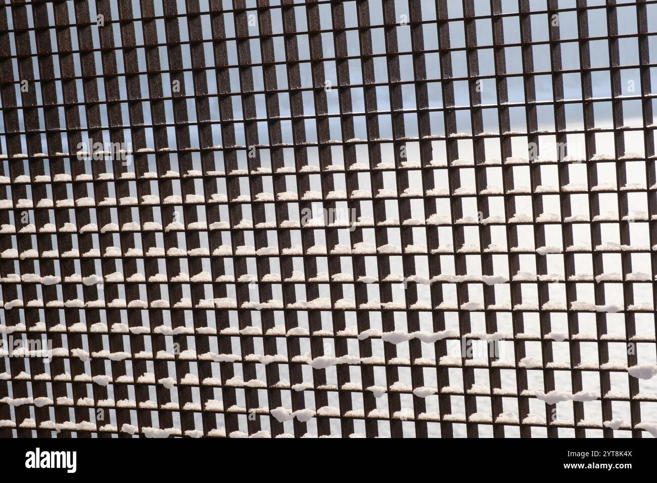 Snow grid hi-res stock photography and images - Alamy