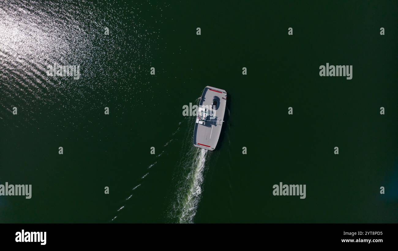 Ferry boat carrying cars hi-res stock photography and images - Alamy