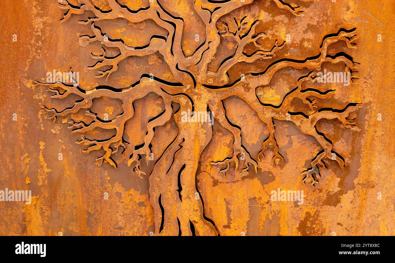 Rusty tree hi-res stock photography and images - Alamy