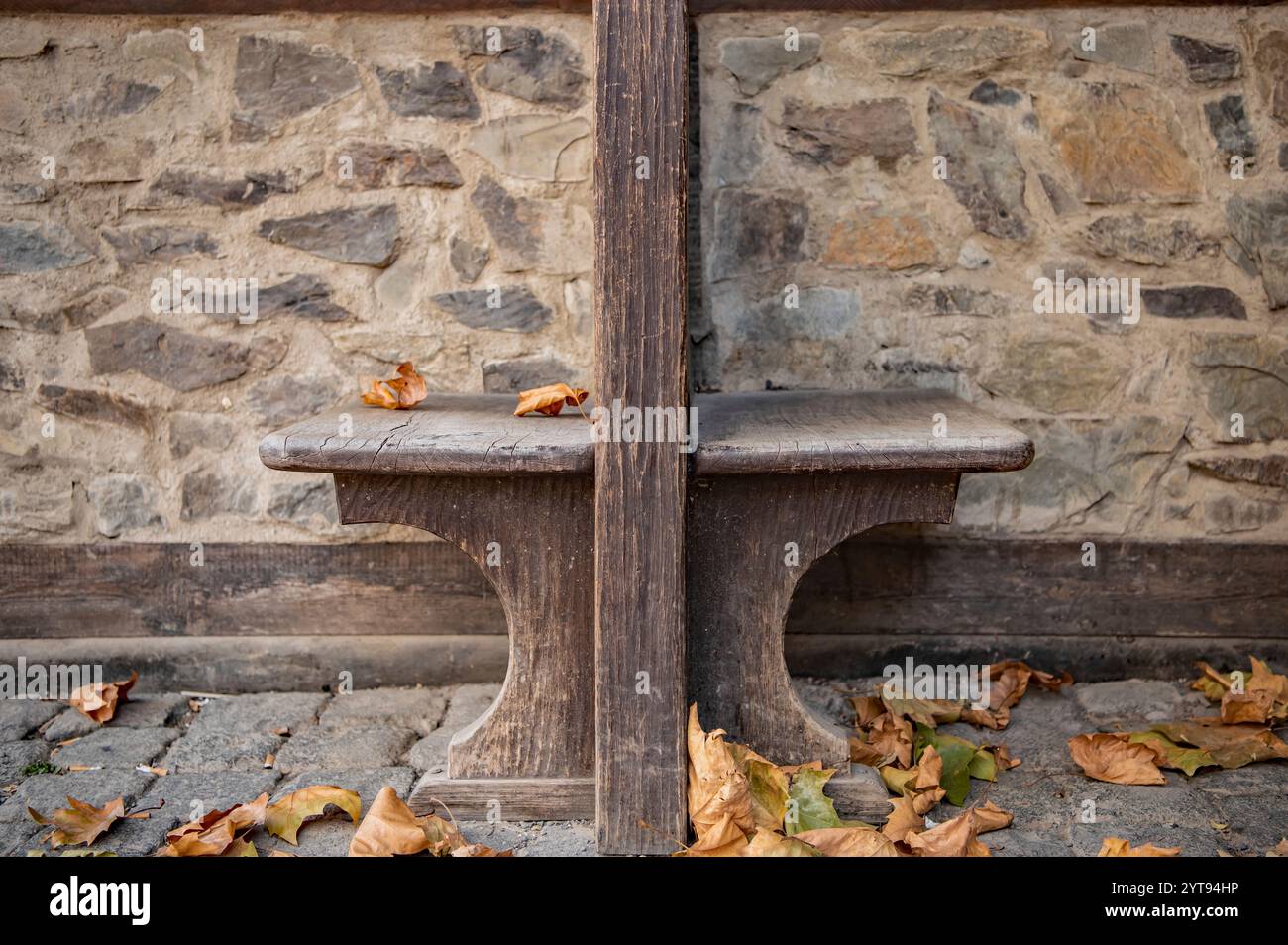 Bench wood rustic hi-res stock photography and images - Alamy