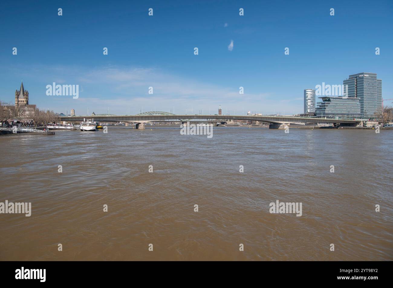 Cologne Deutz Green Rhine Bridge Stock Photo - Alamy