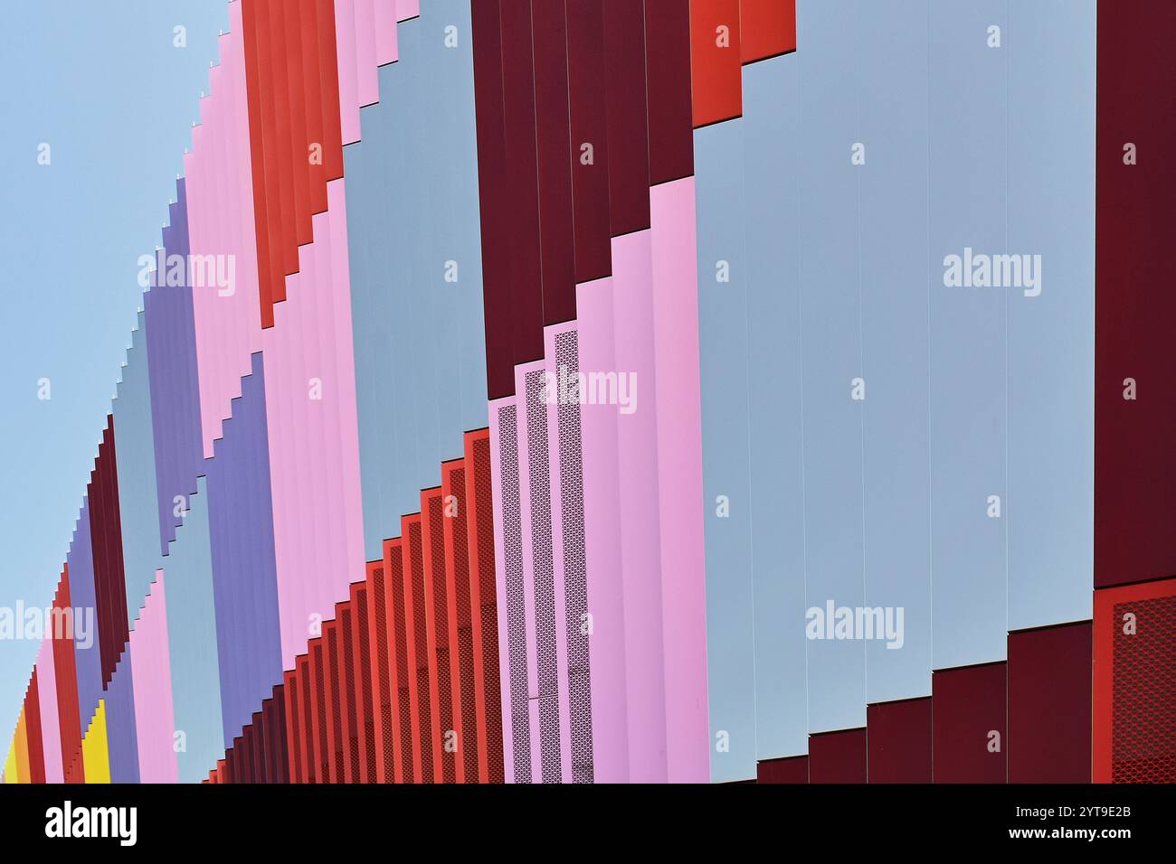 Cladding house hi-res stock photography and images - Alamy