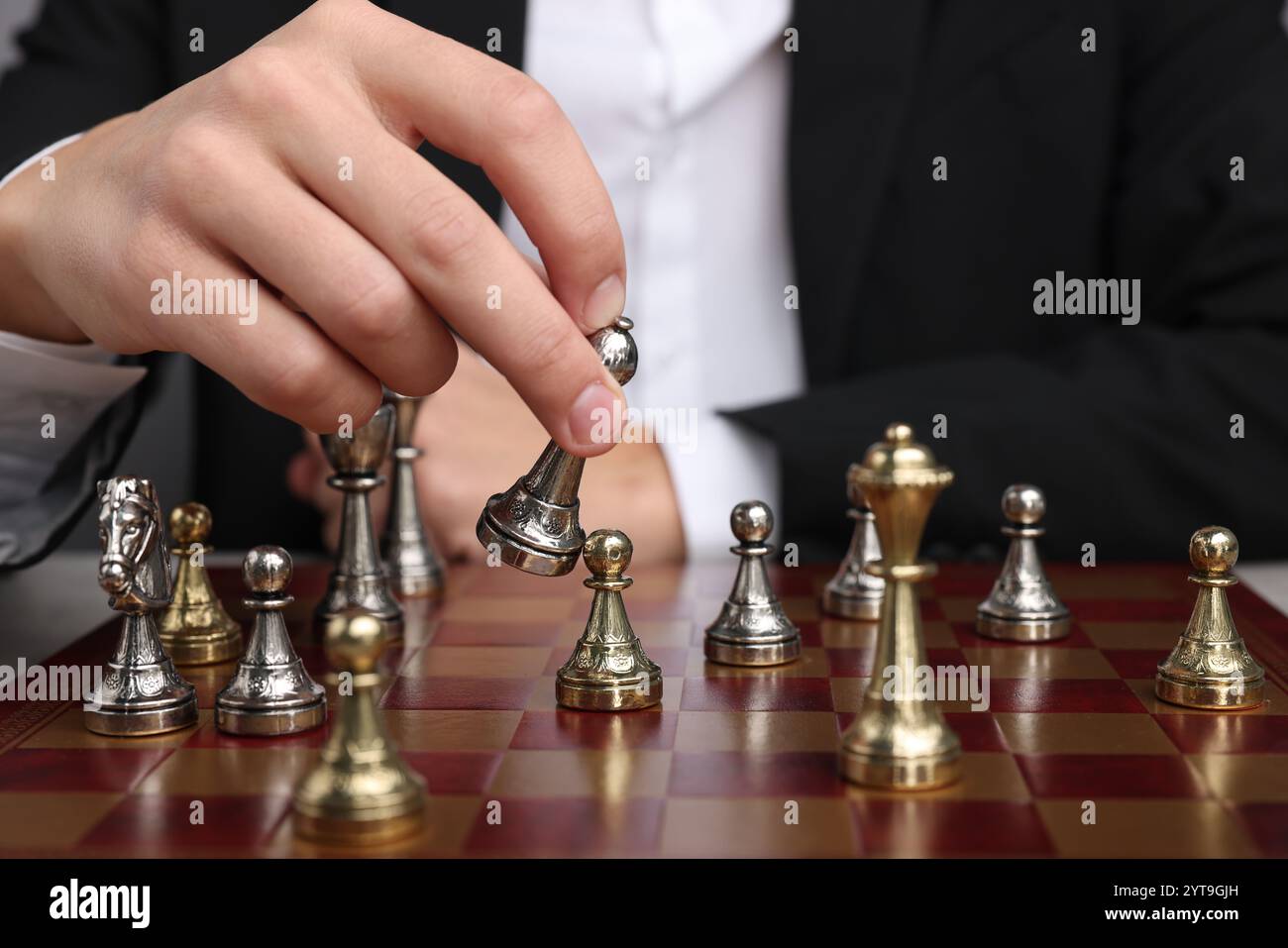 Businessman team playing chess hi-res stock photography and images - Alamy