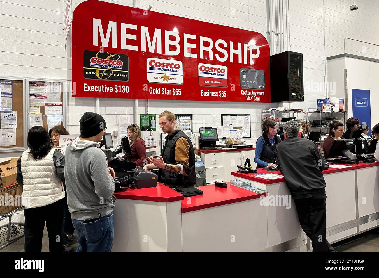 Costco wholesale membership and customer service counter Stock Photo ...