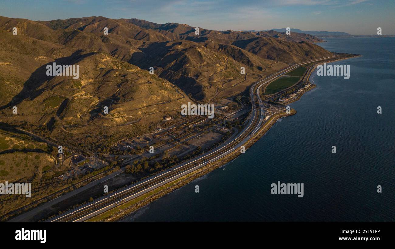 JANUARY 2023, SANTA BARBARA, CA. - USA - famous ocean coastal road ...