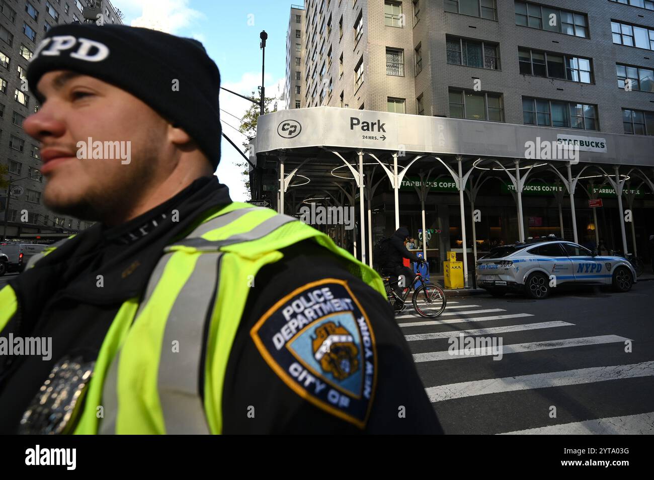 New York, USA. 06th Dec, 2024. An NYPD squad car is parked outside the ...