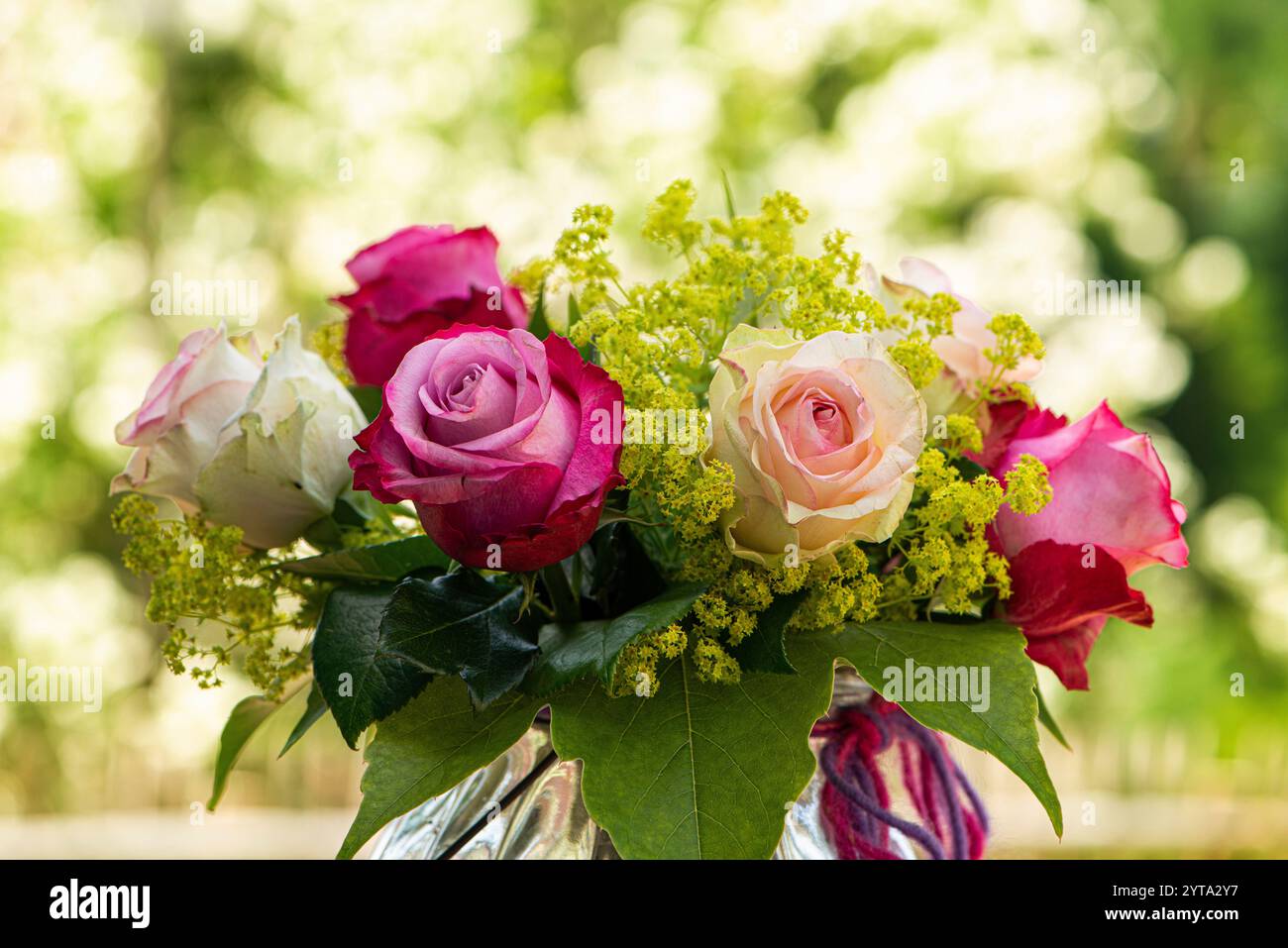 Romantic and flowers hi-res stock photography and images - Alamy