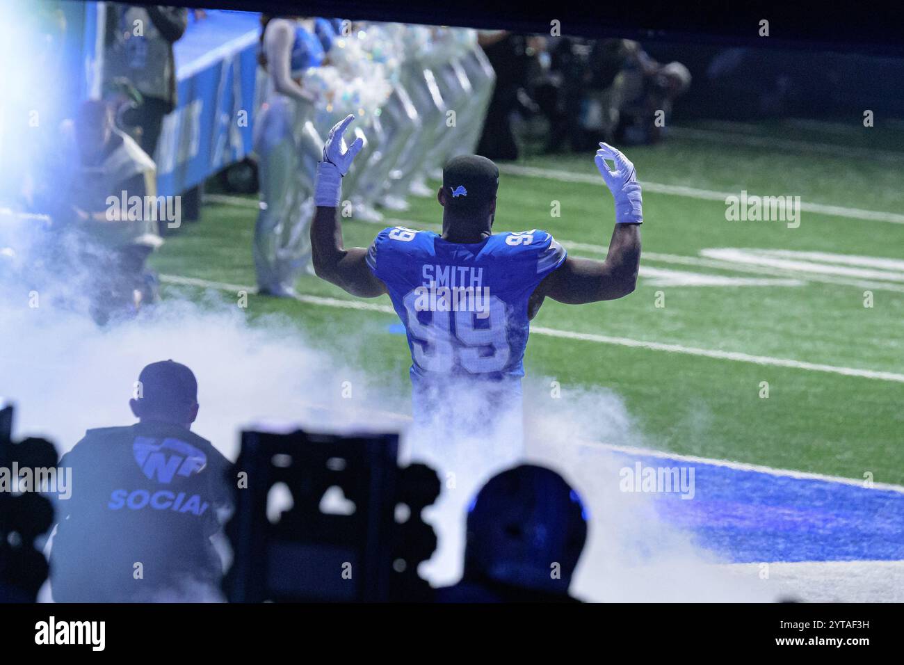 DETROIT, MI - DECEMBER 05: Detroit Lions DE Za'Darius Smith (99) enters the field during player ...