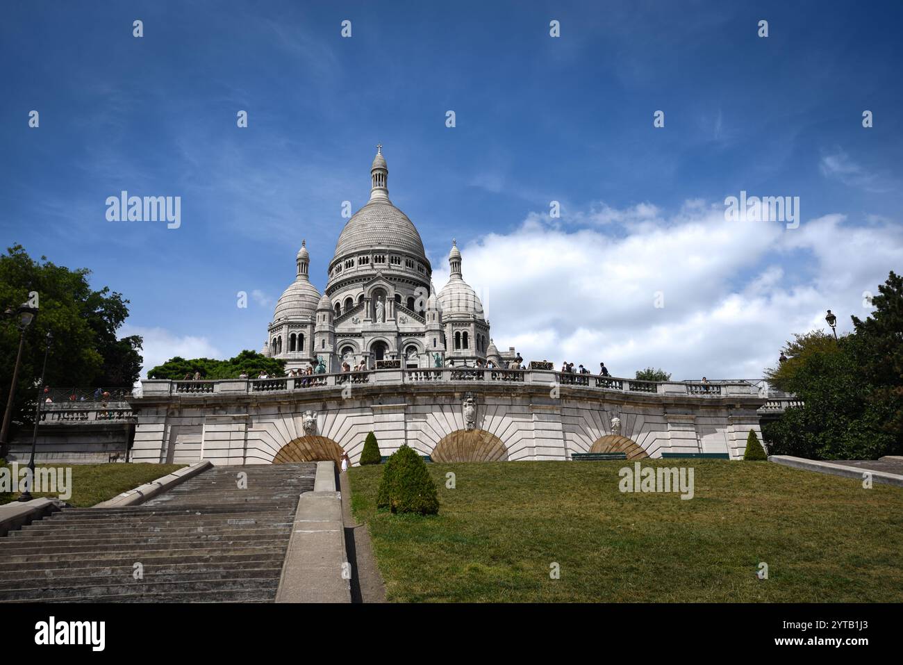 Sacré-Coeur Basilica on Montmartre Hill on a Summer Day - Paris, France ...