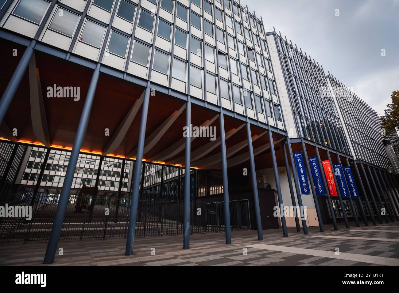 Entrance to the Sorbonne’s Pierre and Marie Curie Campus (Jussieu ...
