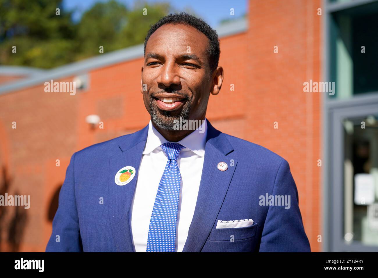 Georgia vote sticker hi-res stock photography and images - Alamy