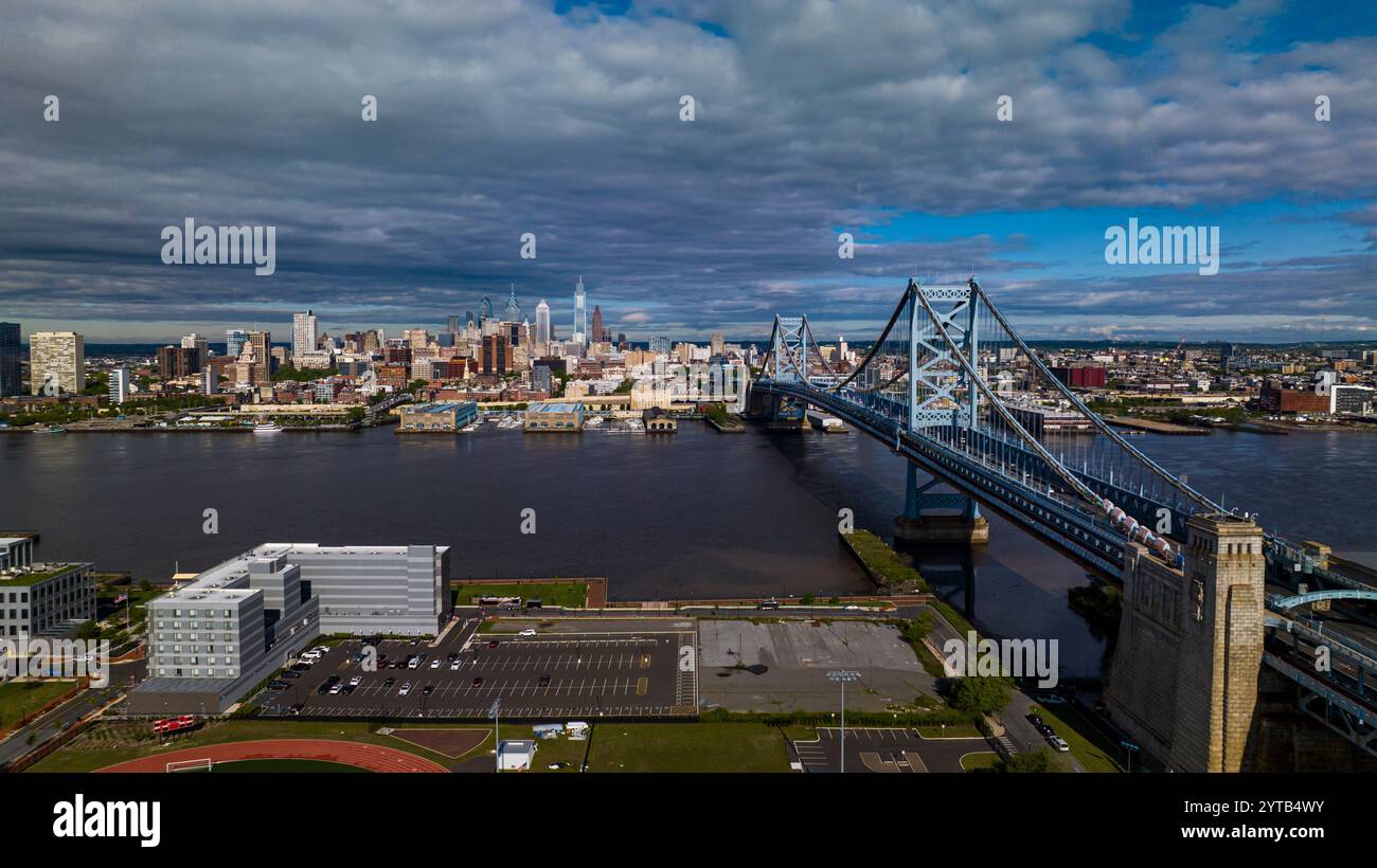 MAY 3, PHILADELPHIA, PA., USA - Ben Franklin Bridge and Philadelphia ...