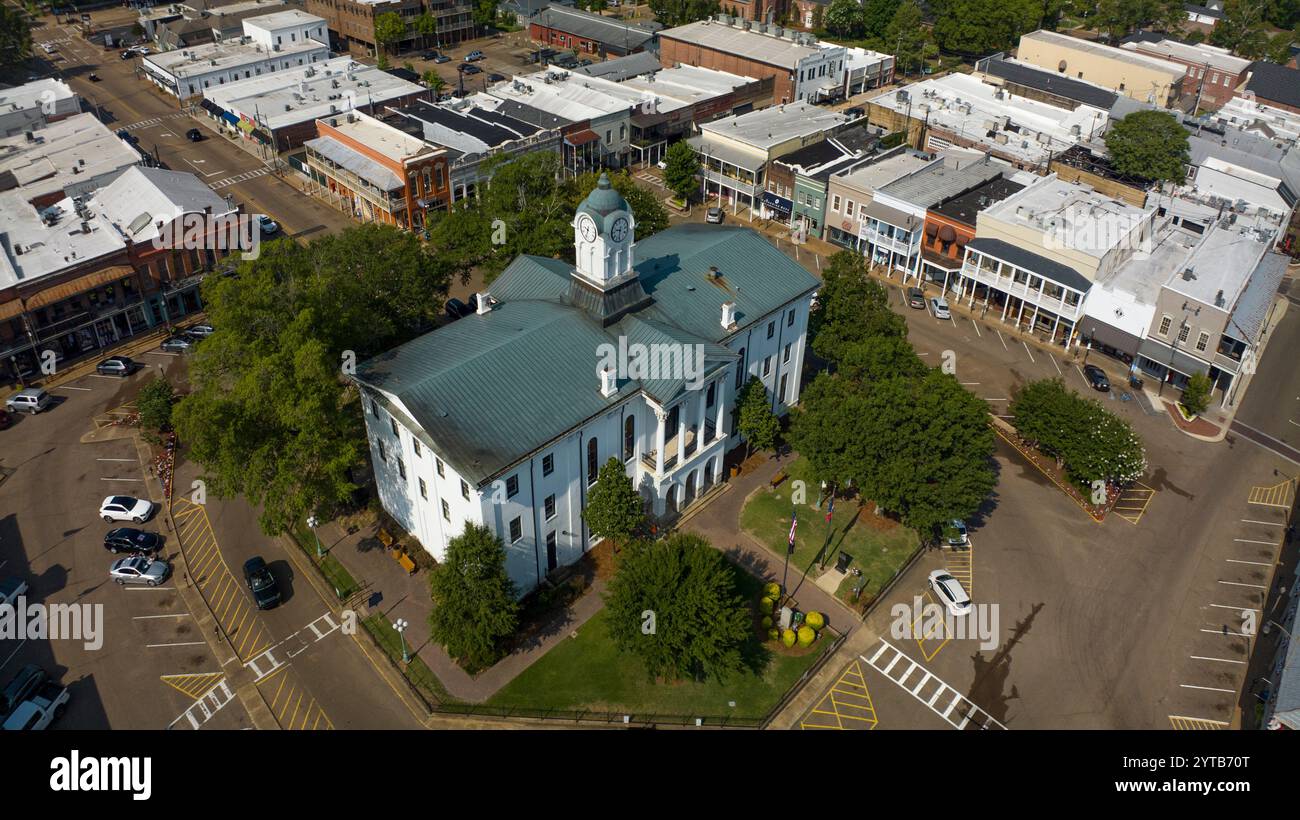 JULY 8, 2023, OXFORD, MS., USA - town courthouse and surrounding stores ...