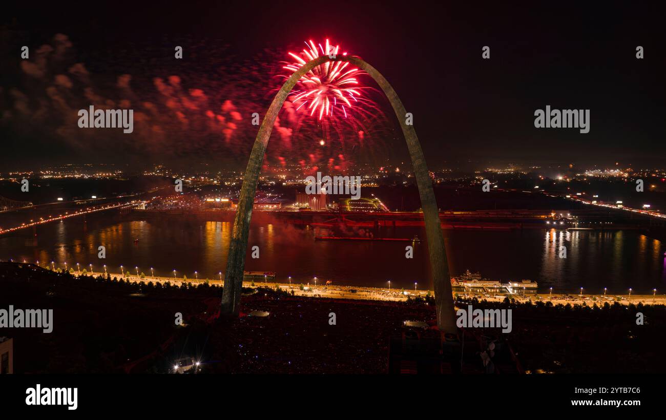 JULY 4, 2023 ST. LOUIS, MO., USA - July 4 fireworks over St. Louis ...