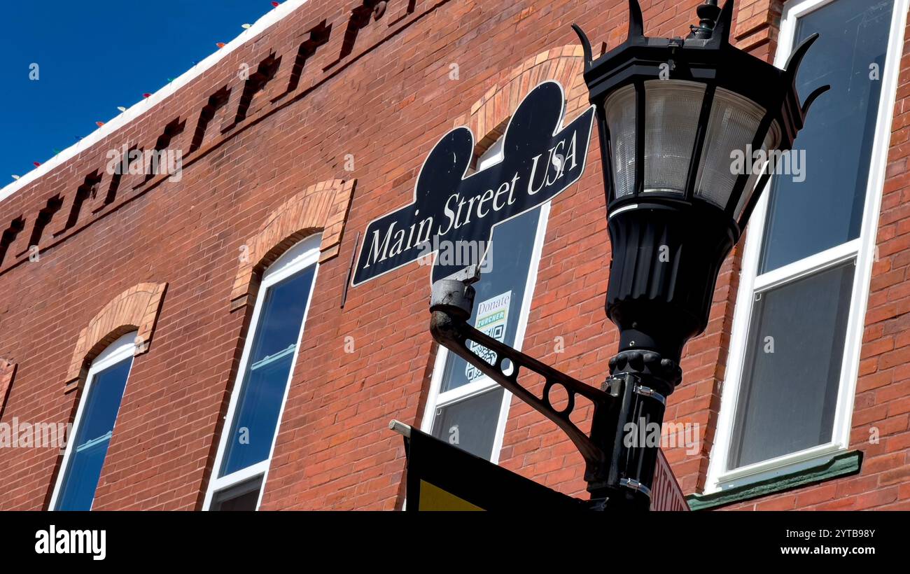Main Street USA, source of Disneyland - hometown Walt Disney, Marceline ...