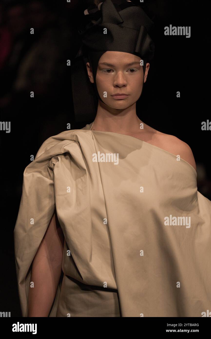 OCTOBER 18-22, 2023 - LOS ANGELES, CA. USA - Beautiful models walk the ...