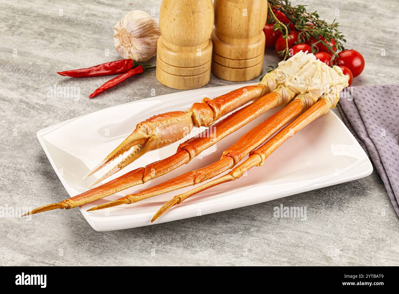Delicous luxury boiled crab claw legs Stock Photo - Alamy